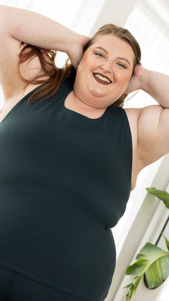Plus Size Shelf Bra Tank Top - Black | Superfit Hero
